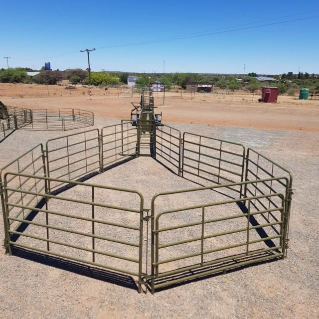 Veehanteringstoerusting – Bees | Ystervark Staalwerke